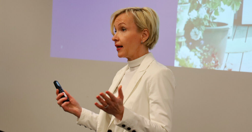 FA:n uusi puheenjohtaja Sara Mella: Suomen on oltava aktiivinen jäsen yhtenäisessä ja vahvassa ...